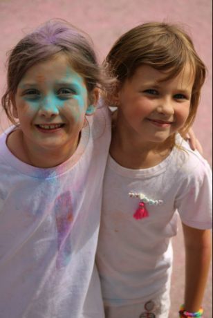 Activité colorée à l’école du Parchemin | CSSRDN